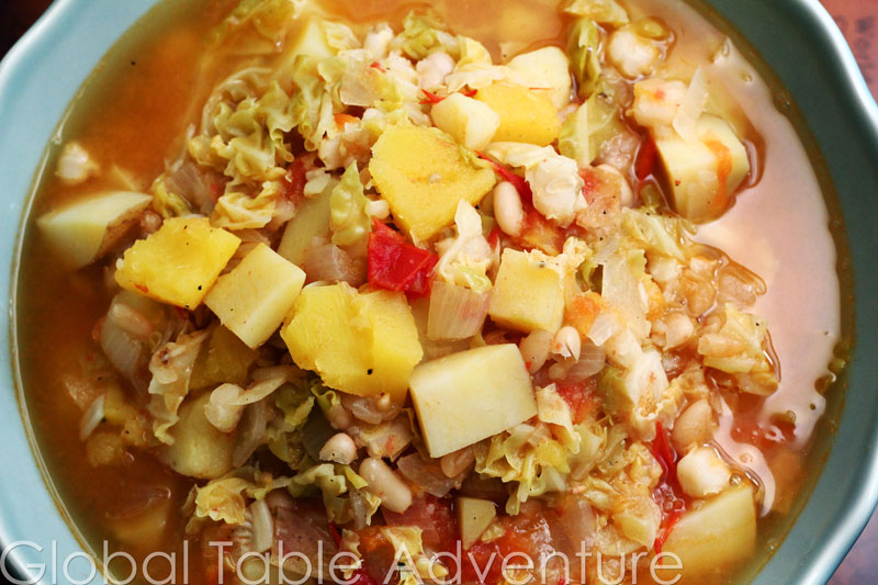 Peasants Cachupa (Cachupa Pobre) Vegan | Global Table Adventure