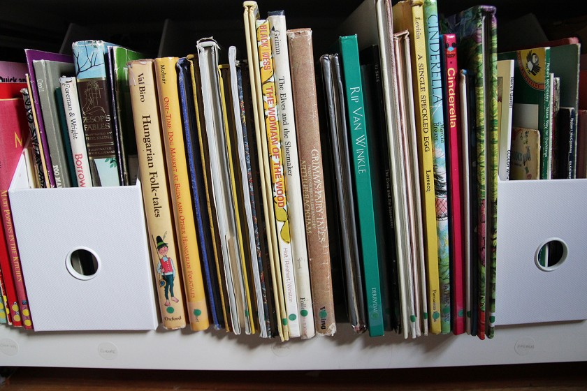 How to organize your book collection | Global Table Adventure